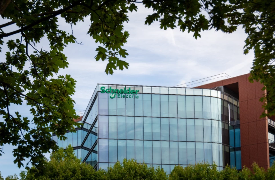 Schneider Electric unveils Zeigo Hub to supercharge supply chain decarbonisation