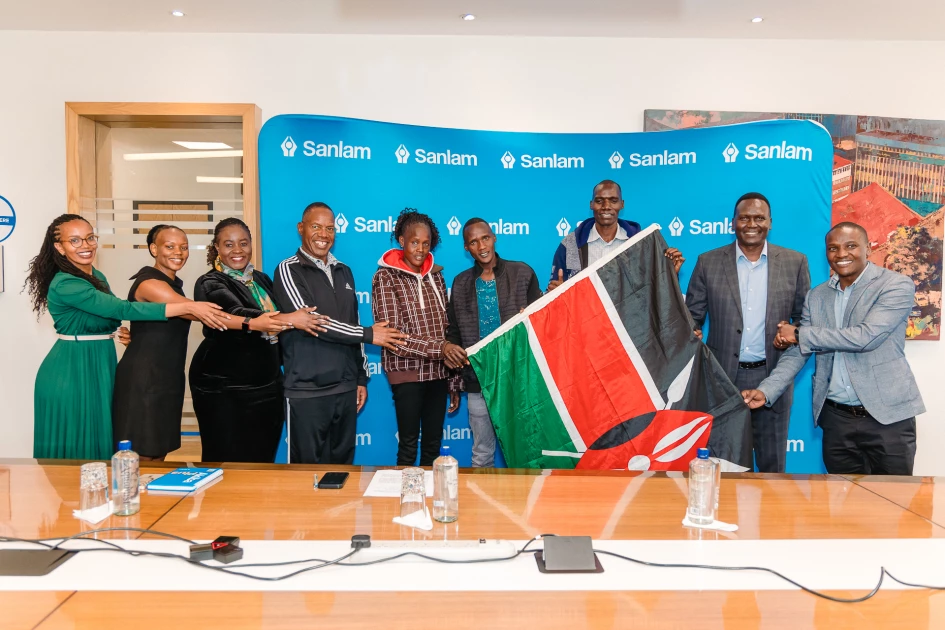Kenyan team for Sanlam Cape Town Marathon flagged off
